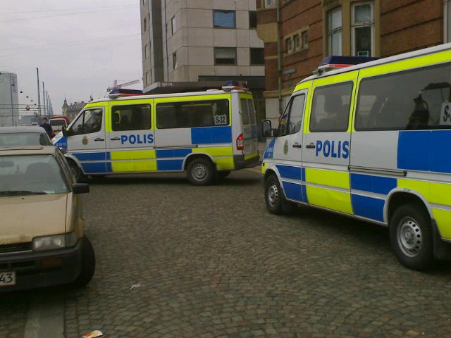 Svensk polispiket i Köpenhamn - @Arhammar bokstavligen